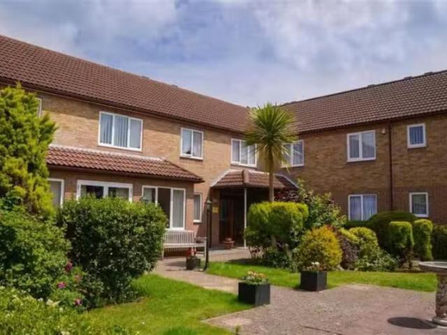 Unique 1 BA 1 bedroom retirement property for rent in Havenval.