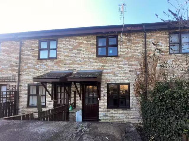Deal! 1 BA 1 bedroom terraced house for rent in Kerridge Close.