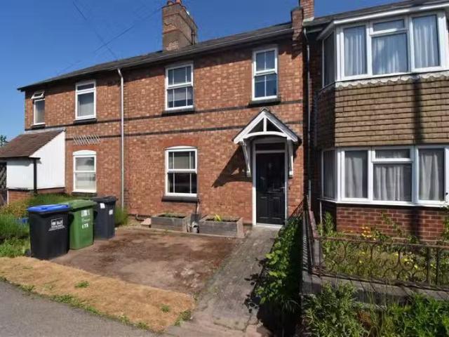 Deal! 1 BA 2 bedroom cottage for rent in Rugby Road, Leamingto.