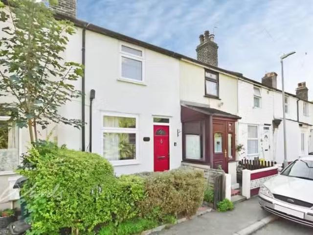 Unique 1 BA 2 bedroom cottage for rent in St. Marys Road Green.
