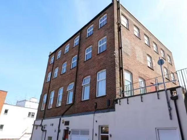 For Rent! 1 BA 2 bedroom apartment for rent in Modern Two Bedr.