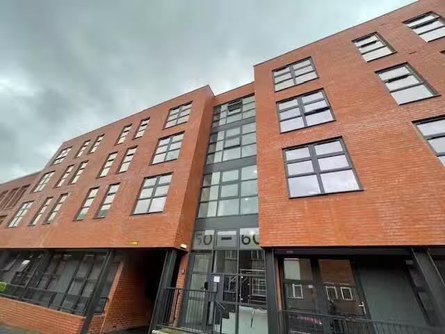Nice 1 BA 2 bedroom apartment for rent in Northwood Street, Bi.