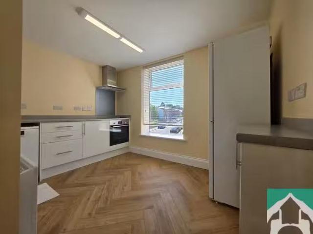 Rental! 1 BA 2 bedroom apartment for rent in Bournbrook Road.
