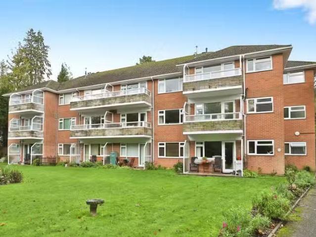 Unique 1 BA 2 bedroom apartment for rent in Cransley Court, Po.