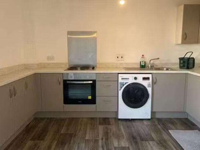 Nice 1 BA 2 bedroom apartment for rent in Rowett South Drive.