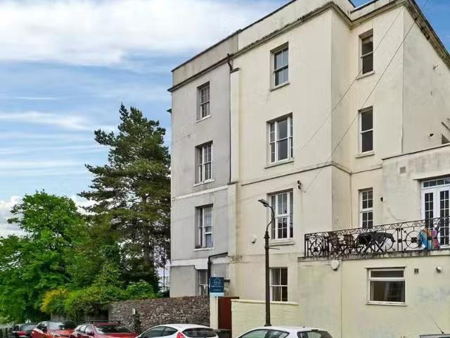 Just in! 1 BA 2 bedroom apartment for rent in Springfield Road.