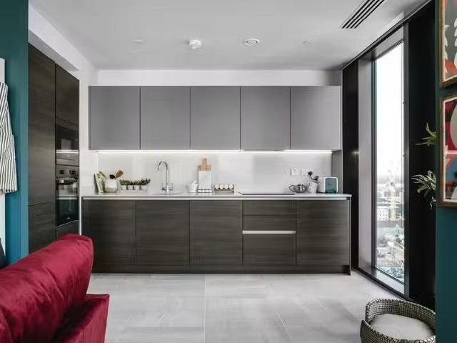 Nice 1 BA 2 bedroom apartment for rent in The Mercian, Broad S.