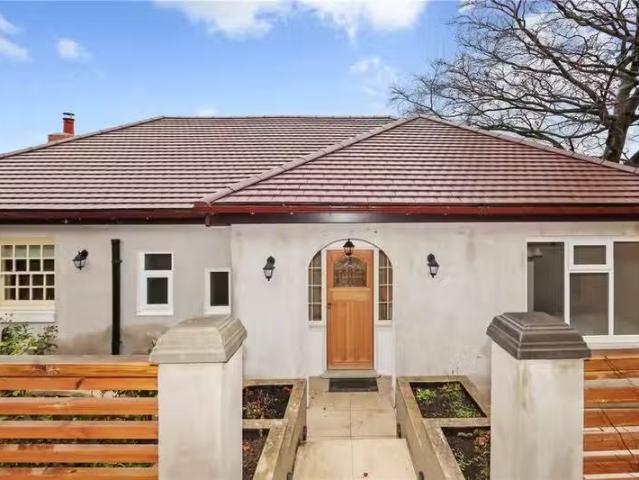 Unique 1 BA 2 bedroom Detached Bungalow to rent, East Law, Con.