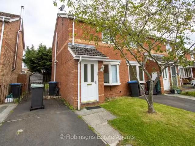 Unique 1 BA 2 bedroom end of terrace house for rent in Chandle.