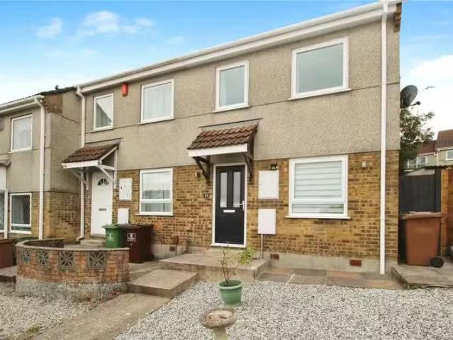 Unique 1 BA 2 bedroom End Terrace House to rent, Hedingham Clo.