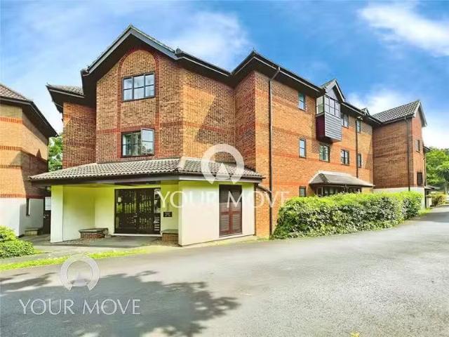 Just in! 1 BA 2 bedroom Flat to rent, Clifton Walk, Dartford.
