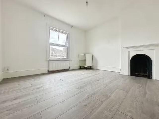 New 1 BA 2 bedroom Flat to rent, St. Johns Road, Watford, WD17.