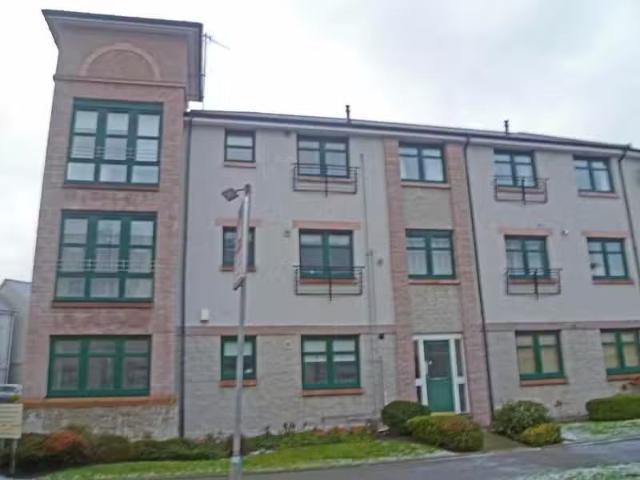 Charming 1 BA 2 bedroom flat for rent in 86 Grandholm Crescent.