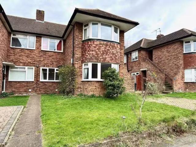 New 1 BA 2 bedroom flat for rent in Welbeck Close, Epsom, KT17