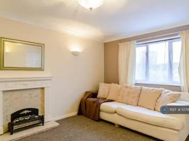 Deal! 1 BA 2 bedroom flat for rent in Bellcroft, Birmingham, B16
