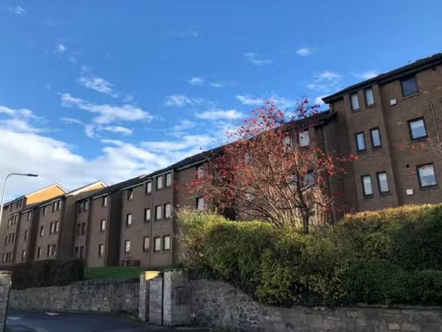 Unique 1 BA 2 bedroom flat for rent in Boat Green, Canonmills.