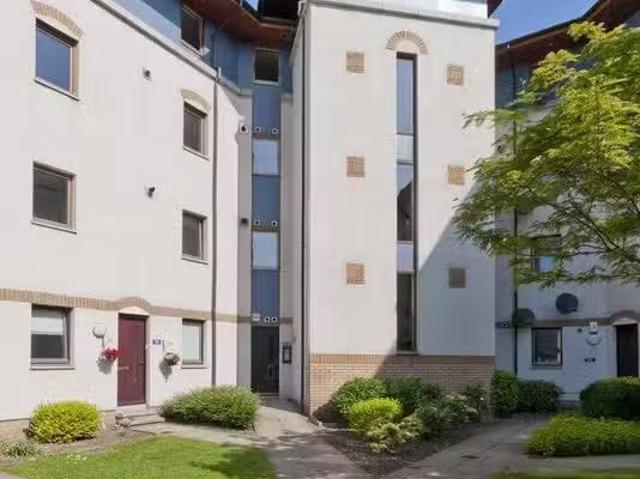 Unique 1 BA 2 bedroom flat for rent in Bloomfield Court, Aberd.