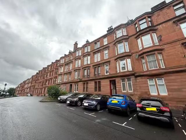 Cozy 1 BA 2 bedroom flat for rent in Braeside Street, North Ke.