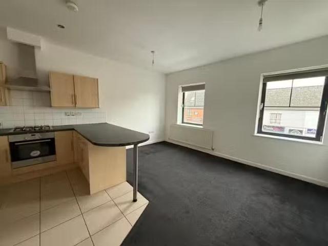 New 1 BA 2 bedroom flat for rent in Cambridge Street, AYLESBUR.