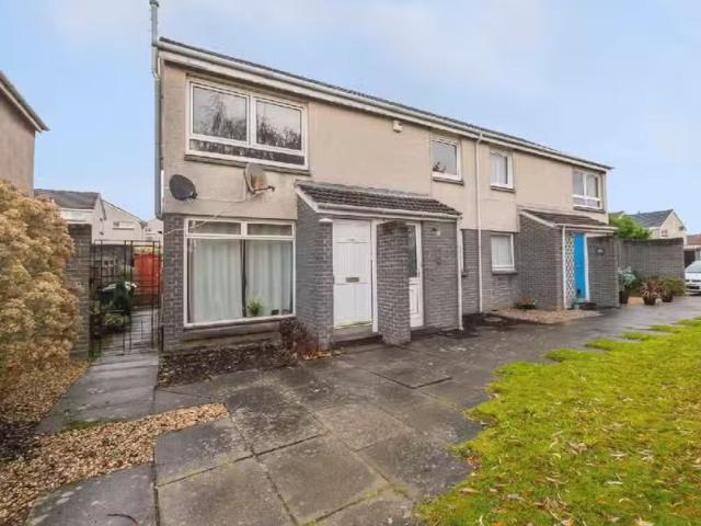 Charming 1 BA 2 bedroom flat for rent in Craigs Park, Edinburg.