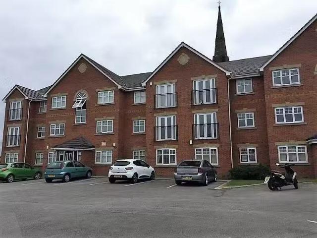 Deal! 1 BA 2 bedroom flat for rent in Flat 4, 24 Tapestry Gard.