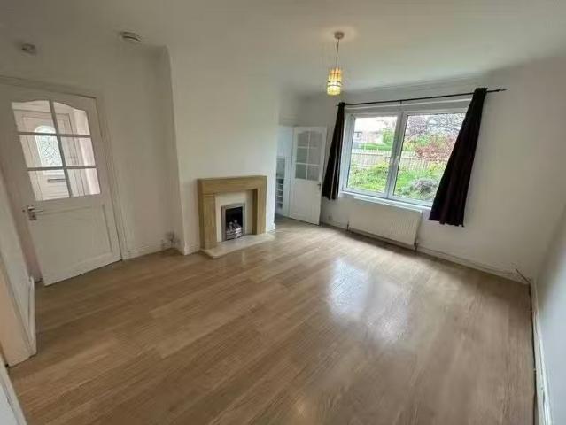 Just in! 1 BA 2 bedroom flat for rent in Glasgow Road, Ratho S.