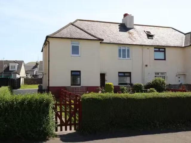 Deal! 1 BA 2 bedroom flat for rent in Henrietta Street, Girvan.