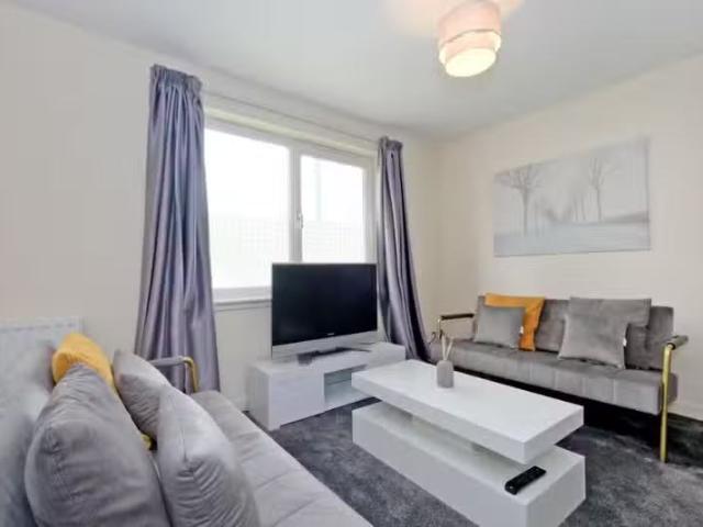 Unique 1 BA 2 bedroom flat for rent in King Street, City Centr.