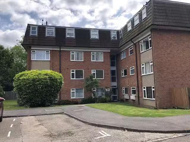 Charming 1 BA 2 bedroom flat for rent in Lambs Close, Cuffley.