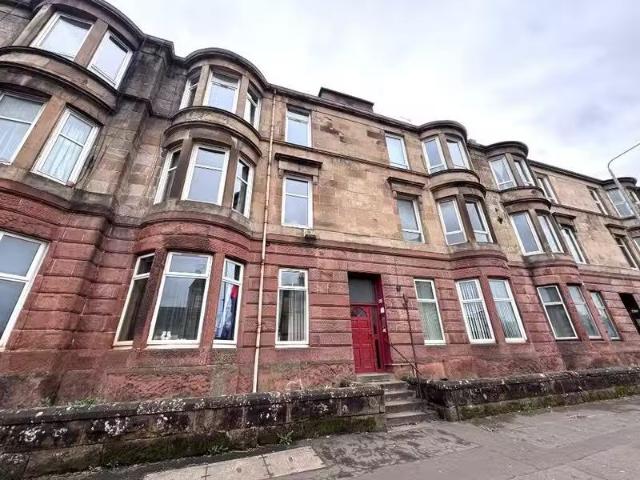 Unique 1 BA 2 bedroom flat for rent in P2588 Paisley Road West.