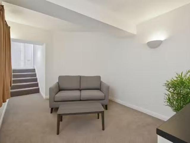 New 1 BA 2 bedroom flat for rent in Sidwell Street, Exeter, De.