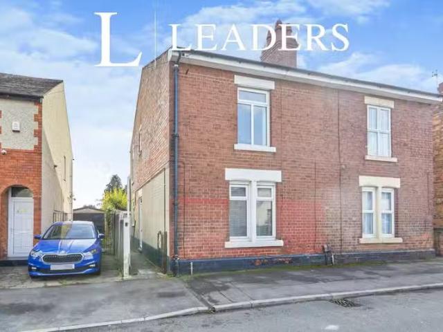 For Rent! 1 BA 2 bedroom house for rent in Bower Street, Derby.