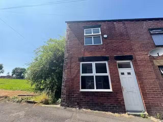 Nice 1 BA 2 bedroom house for rent in Gerrard Street, BL4