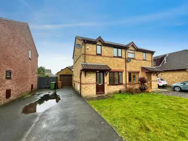 Cheap 1 BA 2 bedroom house for rent in Heol Erw Y Rhos, Caerph.
