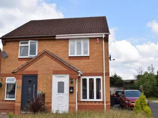 Nice 1 BA 2 bedroom semi detached house for rent in 30 Bronze.