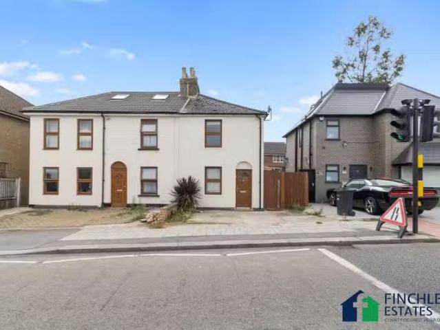 For Rent! 1 BA 2 bedroom semi detached house for rent in Tomsw.