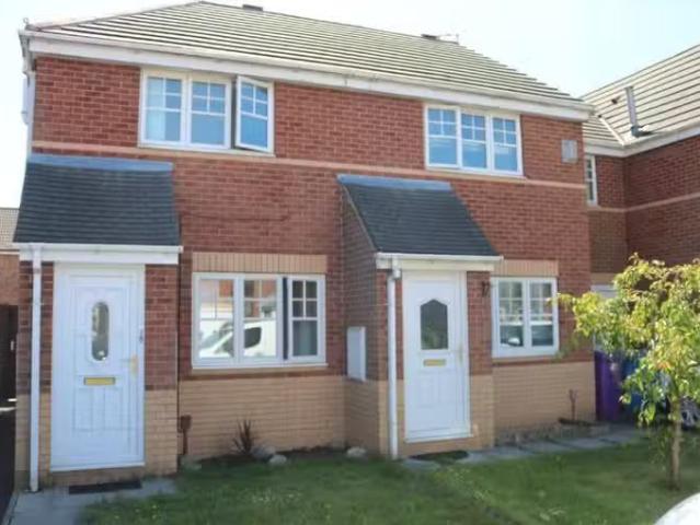 New 1 BA 2 bedroom semi detached house for rent in Capricorn C.