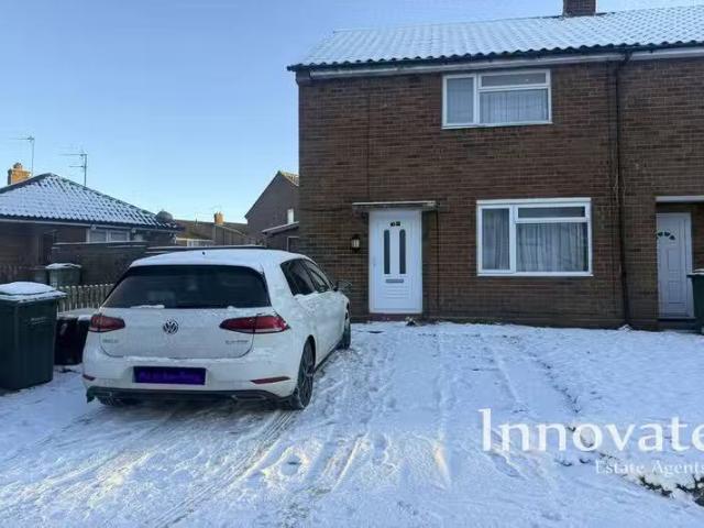 Charming 1 BA 2 bedroom semi detached house for rent in Edinbu.