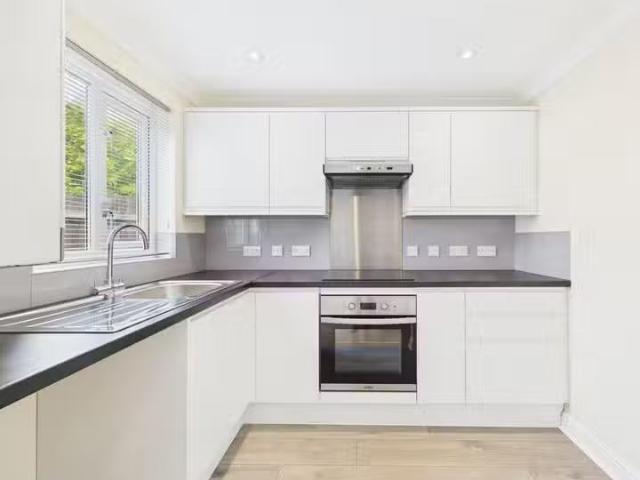 Charming 1 BA 2 bedroom semi detached house for rent in Essenh.