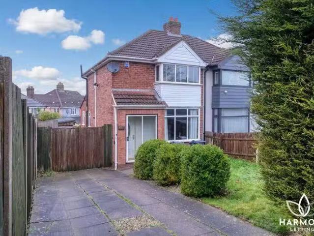 Nice 1 BA 2 bedroom semi detached house for rent in Groveley L.