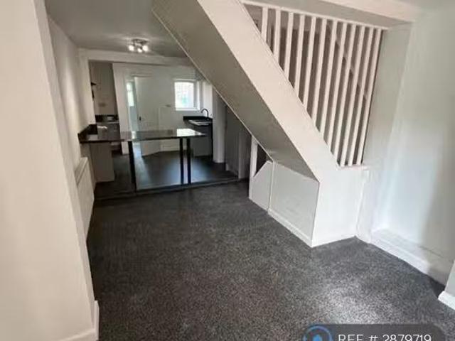 Unique 1 BA 2 bedroom terraced house for rent in Brookside, Cl.