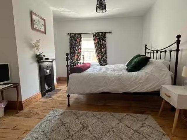 New 1 BA 2 bedroom terraced house for rent in Great William St.