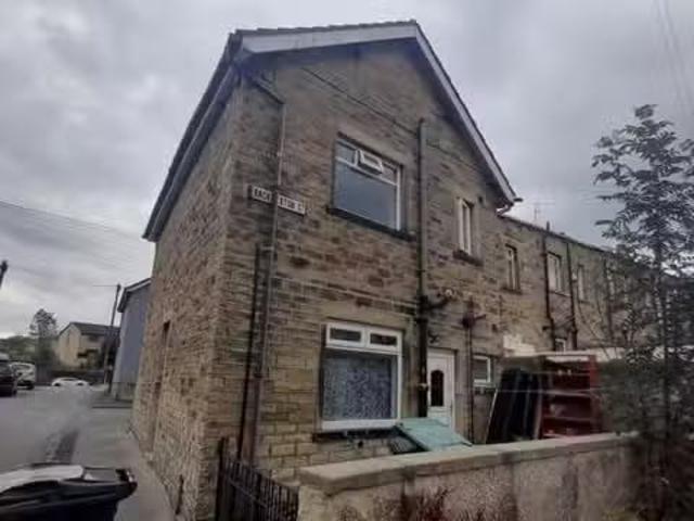 New 1 BA 2 bedroom terraced house for rent in Oakfield Road, K.