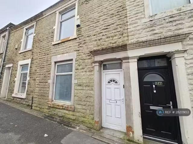 Rental! 1 BA 2 bedroom terraced house for rent in Marsh House.