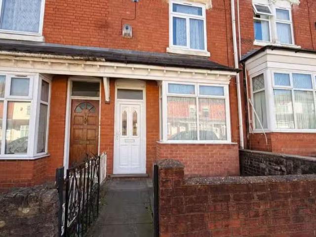 For Rent! 1 BA 2 bedroom terraced house for rent in Nansen Roa.