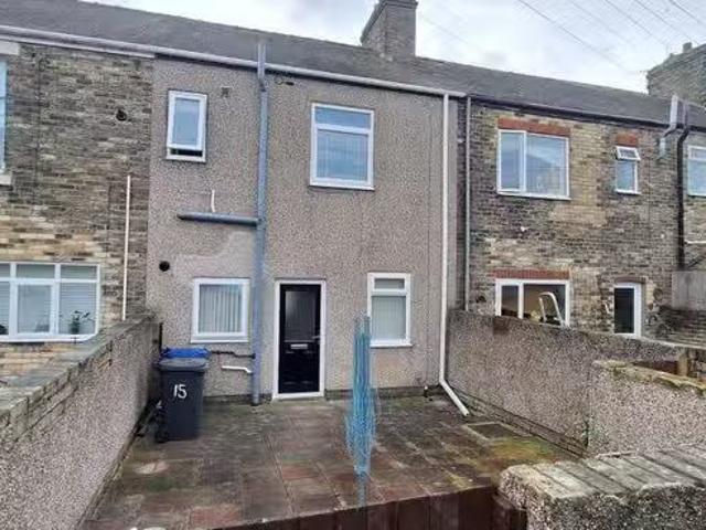 Deal! 1 BA 2 bedroom terraced house for rent in South View, Us.