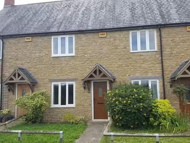 Deal! 1 BA 2 bedroom terraced house for rent in Sparkford, Yeo.