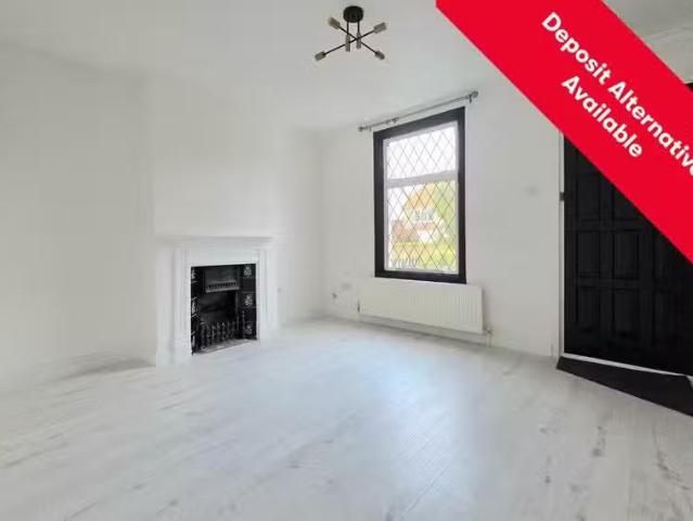 Just in! 1 BA 2 bedroom terraced house for rent in Worlds End.