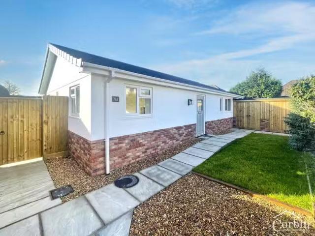 Cheap 1 BA 3 bedroom detached bungalow for rent in Rossmore Ro.