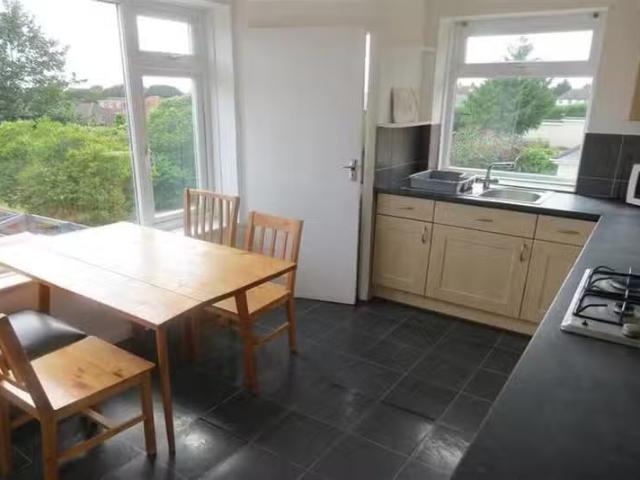 Deal! 1 BA 3 bedroom flat for rent in 3 bedroom First Floor Fl.